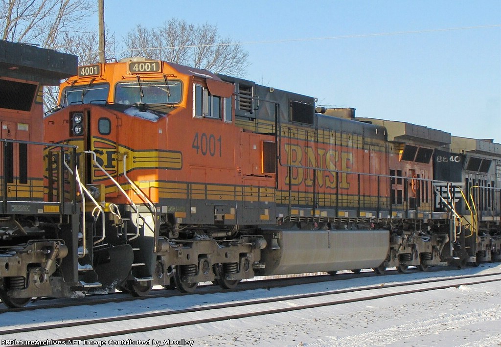 BNSF 4001
